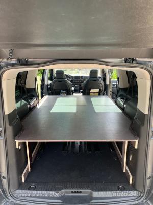 Melns Peugeot Traveller 2018 Tallina, ar dzinēja tilpumu 2.00 L un nobraukumu 260 tūkst. km par 25500 €, foto 12 vietnē AUTOMOTO.COM.LV