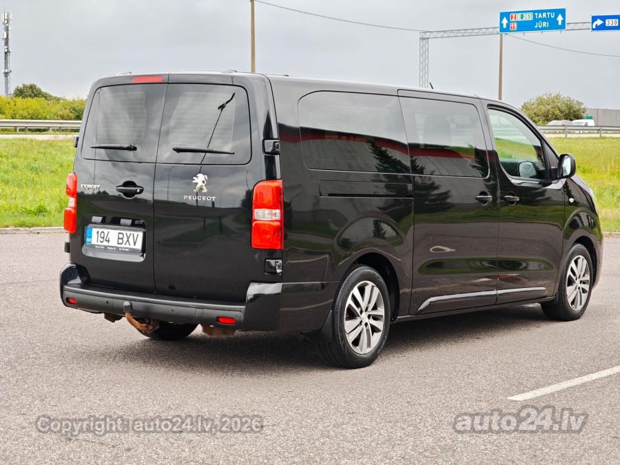 Melns Peugeot Traveller 2018 Tallina, ar dzinēja tilpumu 1.60 L un nobraukumu 159 tūkst. km par 17750 €, foto 5 vietnē AUTOMOTO.COM.LV