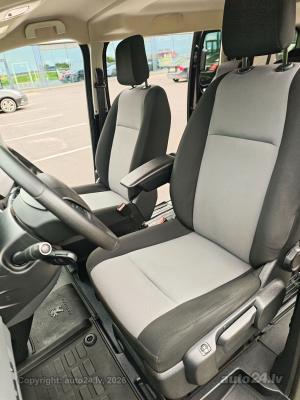 Melns Peugeot Traveller 2018 Tallina, ar dzinēja tilpumu 1.60 L un nobraukumu 159 tūkst. km par 17750 €, foto 10 vietnē AUTOMOTO.COM.LV