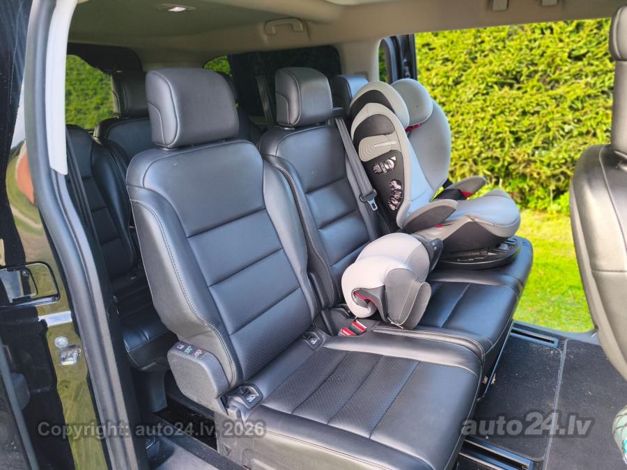 Melns Peugeot Traveller 2019 Pelva, ar dzinēja tilpumu 2.00 L un nobraukumu 198 tūkst. km par 19999 €, foto 16 vietnē AUTOMOTO.COM.LV