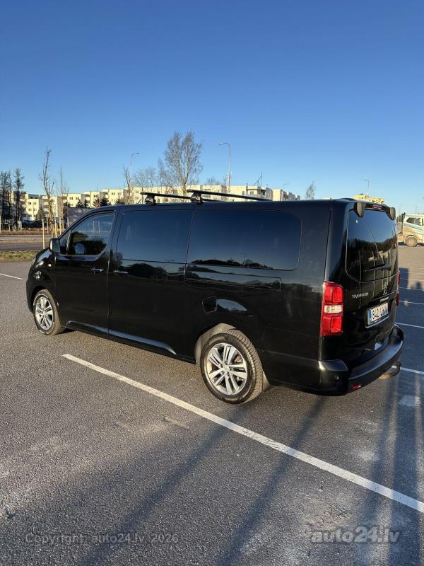 Black Peugeot Traveller 2020 in Tallinn, with an engine capacity of 2.00 L and mileage of 117 thousand km for 27000 €, photo 3 on AUTOMOTO.COM.LV