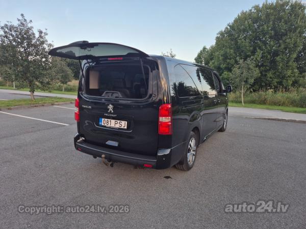 Black Peugeot Traveller 2020 in Tallinn, with an engine capacity of 2.00 L and mileage of 206 thousand km for 22900 €, photo 4 on AUTOMOTO.COM.LV