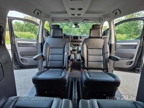 Black Peugeot Traveller 2020 in Tallinn, with an engine capacity of 2.00 L and mileage of 206 thousand km for 22900 €, photo 9 on AUTOMOTO.COM.LV