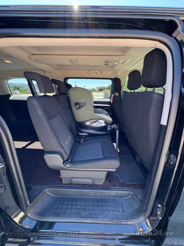 Melns Peugeot Traveller 2021 Tallina, ar dzinēja tilpumu 2.00 L un nobraukumu 122 tūkst. km par 24900 €, foto 11 vietnē AUTOMOTO.COM.LV