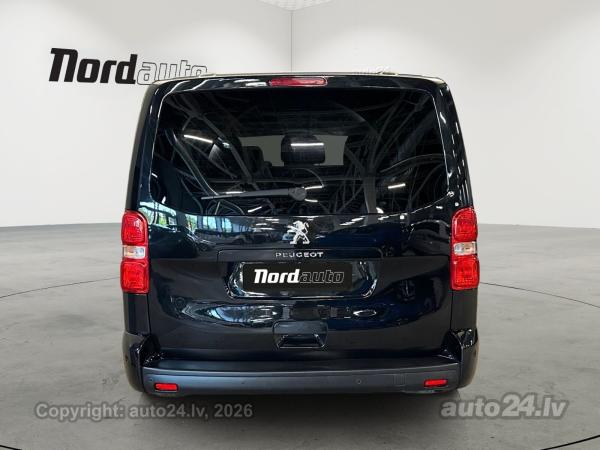 Melns Peugeot Traveller 2021 Tallina, ar dzinēja tilpumu 2.00 L un nobraukumu 139 tūkst. km par 24900 €, foto 4 vietnē AUTOMOTO.COM.LV