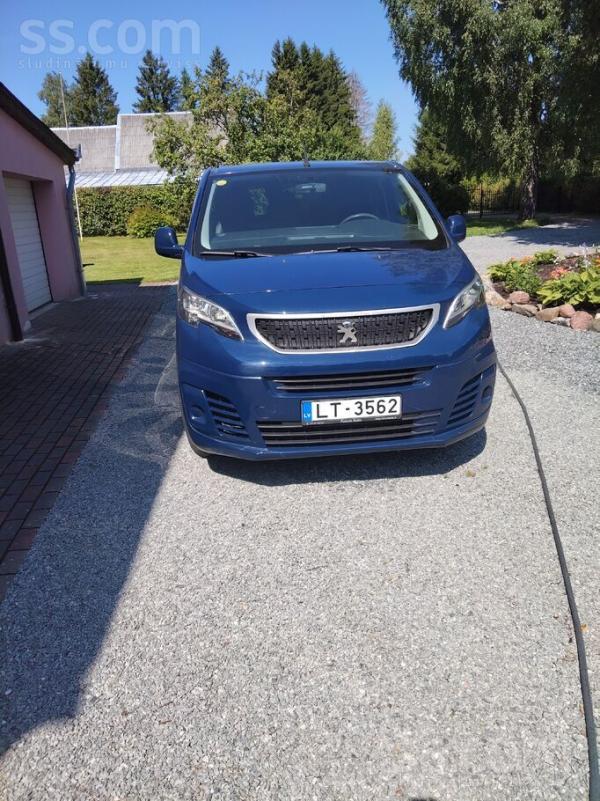 Blue Peugeot Traveller 2018 in Riga, with an engine capacity of 2.00 L and mileage of 84 thousand km for 18400 €, photo 1 on AUTOMOTO.COM.LV