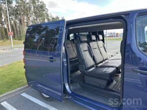 Blue Peugeot Traveller 2018 in Riga, with an engine capacity of 2.00 L and mileage of 84 thousand km for 18500 €, photo 7 on AUTOMOTO.COM.LV