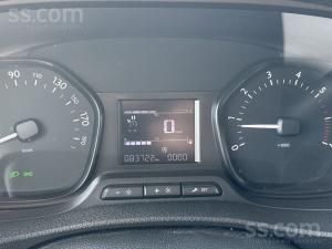 Blue Peugeot Traveller 2018 in Riga, with an engine capacity of 2.00 L and mileage of 84 thousand km for 18500 €, photo 11 on AUTOMOTO.COM.LV