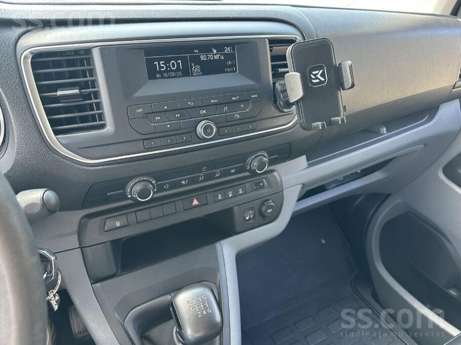Blue Peugeot Traveller 2018 in Riga, with an engine capacity of 2.00 L and mileage of 84 thousand km for 18500 €, photo 12 on AUTOMOTO.COM.LV