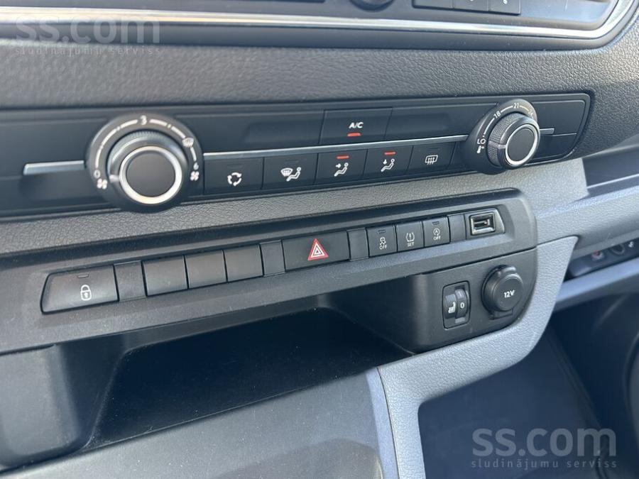 Blue Peugeot Traveller 2018 in Riga, with an engine capacity of 2.00 L and mileage of 84 thousand km for 18500 €, photo 13 on AUTOMOTO.COM.LV