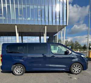 Blue Peugeot Traveller 2018 in Vilnius, with an engine capacity of 2.00 L and mileage of 236 thousand km for 13500 €, photo 4 on AUTOMOTO.COM.LV