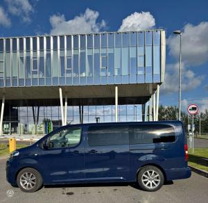 Blue Peugeot Traveller 2018 in Vilnius, with an engine capacity of 2.00 L and mileage of 236 thousand km for 13500 €, photo 5 on AUTOMOTO.COM.LV