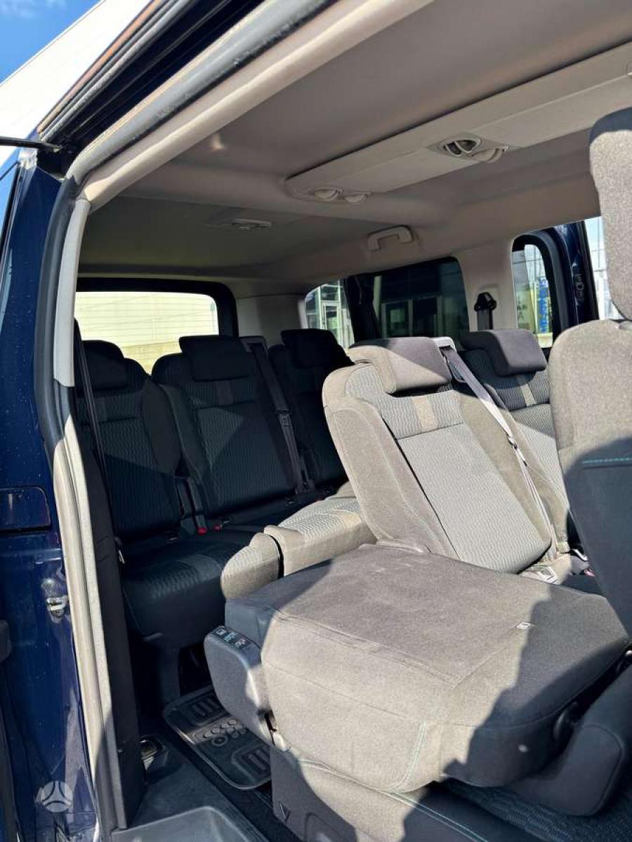 Blue Peugeot Traveller 2018 in Vilnius, with an engine capacity of 2.00 L and mileage of 236 thousand km for 13500 €, photo 6 on AUTOMOTO.COM.LV