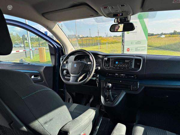 Blue Peugeot Traveller 2018 in Vilnius, with an engine capacity of 2.00 L and mileage of 236 thousand km for 13500 €, photo 7 on AUTOMOTO.COM.LV