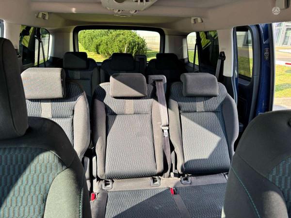 Blue Peugeot Traveller 2018 in Vilnius, with an engine capacity of 2.00 L and mileage of 236 thousand km for 13500 €, photo 9 on AUTOMOTO.COM.LV
