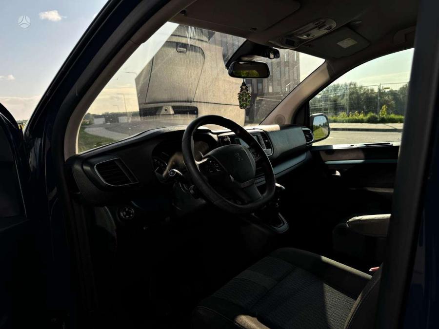 Blue Peugeot Traveller 2018 in Vilnius, with an engine capacity of 2.00 L and mileage of 236 thousand km for 13500 €, photo 12 on AUTOMOTO.COM.LV
