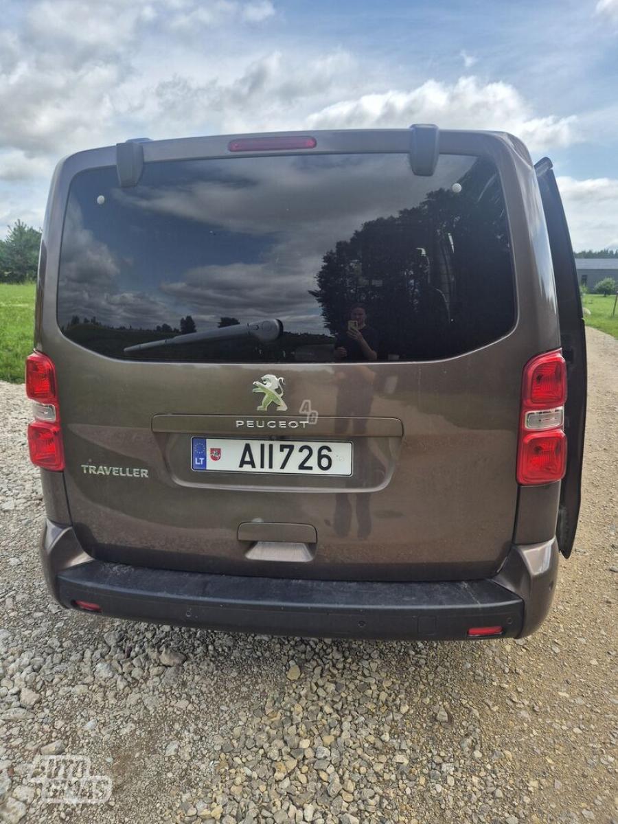 Brown Peugeot Traveller 2017 in Kaunas, with an engine capacity of 2.00 L and mileage of 575 thousand km for 9800 €, photo 8 on AUTOMOTO.COM.LV