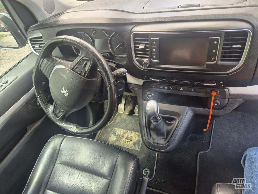 Brown Peugeot Traveller 2017 in Kaunas, with an engine capacity of 2.00 L and mileage of 575 thousand km for 9800 €, photo 11 on AUTOMOTO.COM.LV