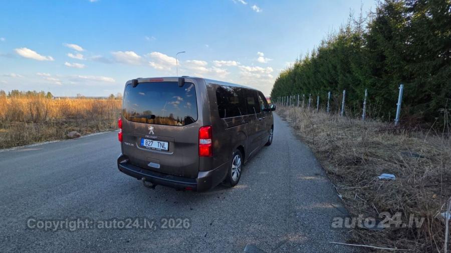 Brūns Peugeot Traveller 2018 Tallina, ar dzinēja tilpumu 2.00 L un nobraukumu 158 tūkst. km par 25900 €, foto 4 vietnē AUTOMOTO.COM.LV