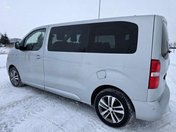 Pelēks Peugeot Traveller 2016 Marijampole, ar dzinēja tilpumu 2.00 L un nobraukumu 309 tūkst. km par 8950 €, foto 3 vietnē AUTOMOTO.COM.LV