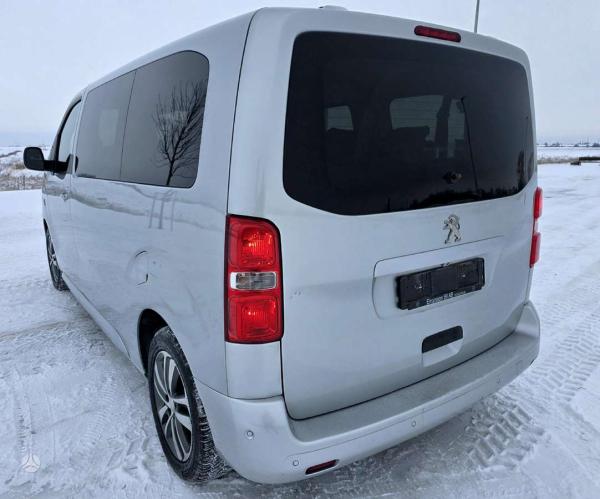 Pelēks Peugeot Traveller 2016 Marijampole, ar dzinēja tilpumu 2.00 L un nobraukumu 309 tūkst. km par 8950 €, foto 4 vietnē AUTOMOTO.COM.LV