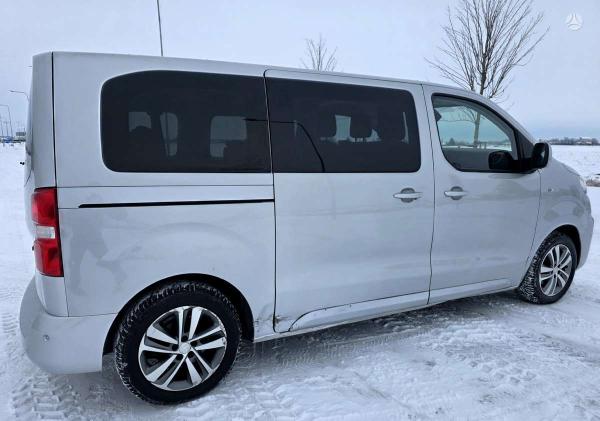 Pelēks Peugeot Traveller 2016 Marijampole, ar dzinēja tilpumu 2.00 L un nobraukumu 309 tūkst. km par 8950 €, foto 6 vietnē AUTOMOTO.COM.LV