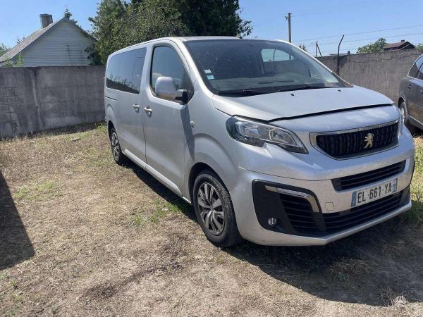 Pelēks Peugeot Traveller 2017 Tauragė, ar dzinēja tilpumu 1.60 L un nobraukumu 136 tūkst. km par 8800 €, foto 1 vietnē AUTOMOTO.COM.LV