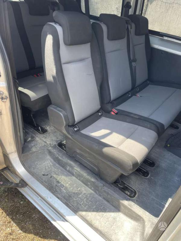 Pelēks Peugeot Traveller 2017 Tauragė, ar dzinēja tilpumu 1.60 L un nobraukumu 136 tūkst. km par 8800 €, foto 9 vietnē AUTOMOTO.COM.LV
