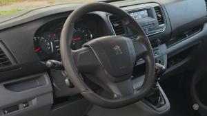 Grey Peugeot Traveller 2017 in Raseiniai, with an engine capacity of 1.60 L and mileage of 130 thousand km for 11450 €, photo 10 on AUTOMOTO.COM.LV