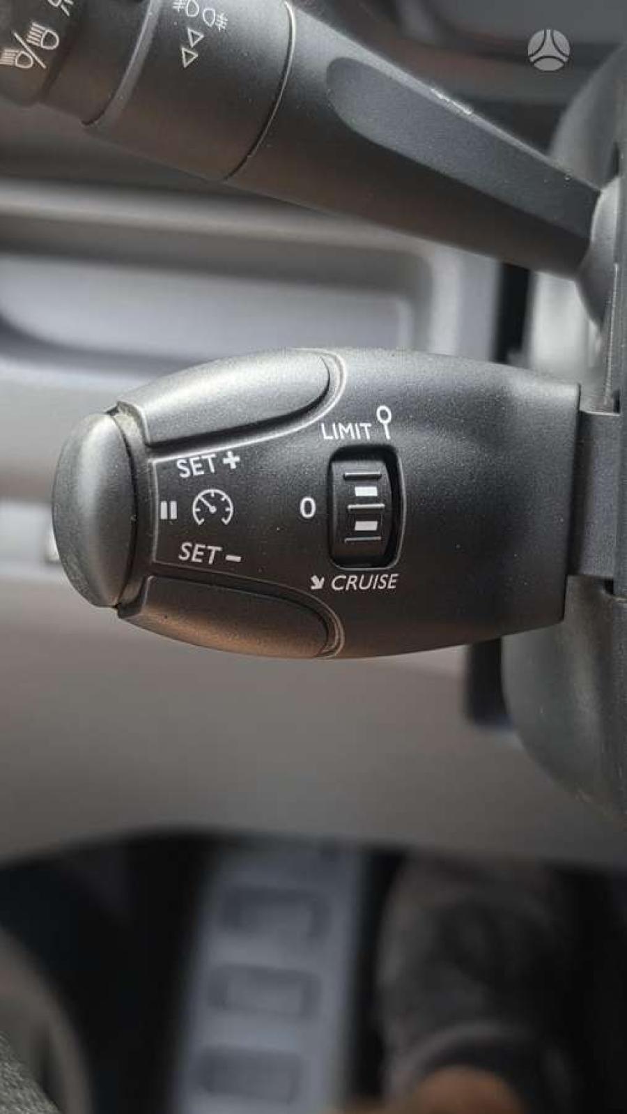Grey Peugeot Traveller 2017 in Raseiniai, with an engine capacity of 1.60 L and mileage of 130 thousand km for 11450 €, photo 21 on AUTOMOTO.COM.LV