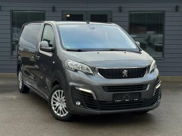 Pelēks Peugeot Traveller 2016 Jelgava, ar dzinēja tilpumu 2.00 L un nobraukumu 190 tūkst. km par 16450 €, foto 1 vietnē AUTOMOTO.COM.LV