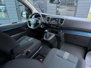 Grey Peugeot Traveller 2016 in Jelgava, with an engine capacity of 2.00 L and mileage of 190 thousand km for 16450 €, photo 8 on AUTOMOTO.COM.LV