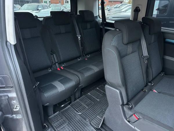 Pelēks Peugeot Traveller 2016 Jelgava, ar dzinēja tilpumu 2.00 L un nobraukumu 190 tūkst. km par 16450 €, foto 10 vietnē AUTOMOTO.COM.LV