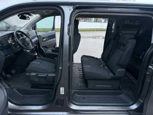 Grey Peugeot Traveller 2016 in Jelgava, with an engine capacity of 2.00 L and mileage of 190 thousand km for 16450 €, photo 14 on AUTOMOTO.COM.LV