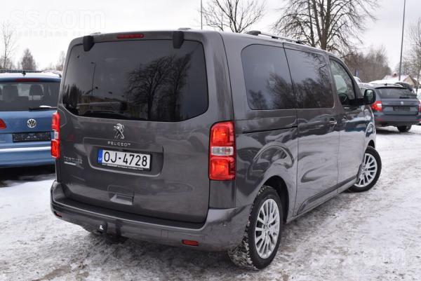 Grey Peugeot Traveller 2017 in Kuldiga, with an engine capacity of 2.00 L and mileage of 0 thousand km for 17900 €, photo 2 on AUTOMOTO.COM.LV