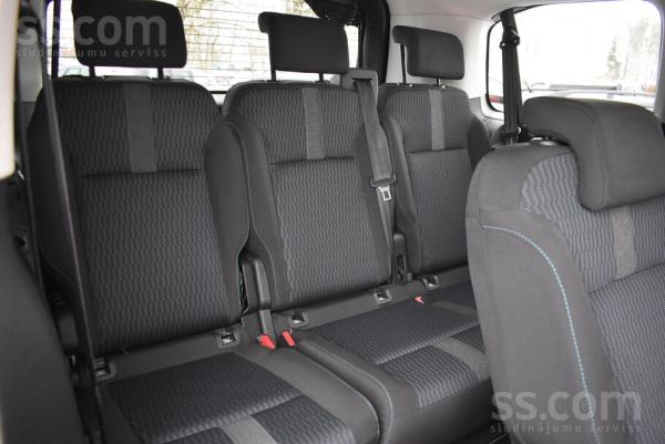 Grey Peugeot Traveller 2017 in Kuldiga, with an engine capacity of 2.00 L and mileage of 0 thousand km for 17900 €, photo 7 on AUTOMOTO.COM.LV