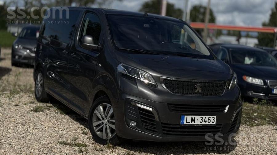 Grey Peugeot Traveller 2018 in Jelgava, with an engine capacity of 2.00 L and mileage of 207 thousand km for 16590 €, photo 1 on AUTOMOTO.COM.LV