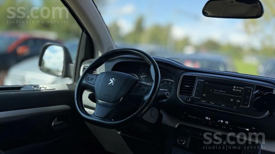 Grey Peugeot Traveller 2018 in Jelgava, with an engine capacity of 2.00 L and mileage of 207 thousand km for 16590 €, photo 13 on AUTOMOTO.COM.LV