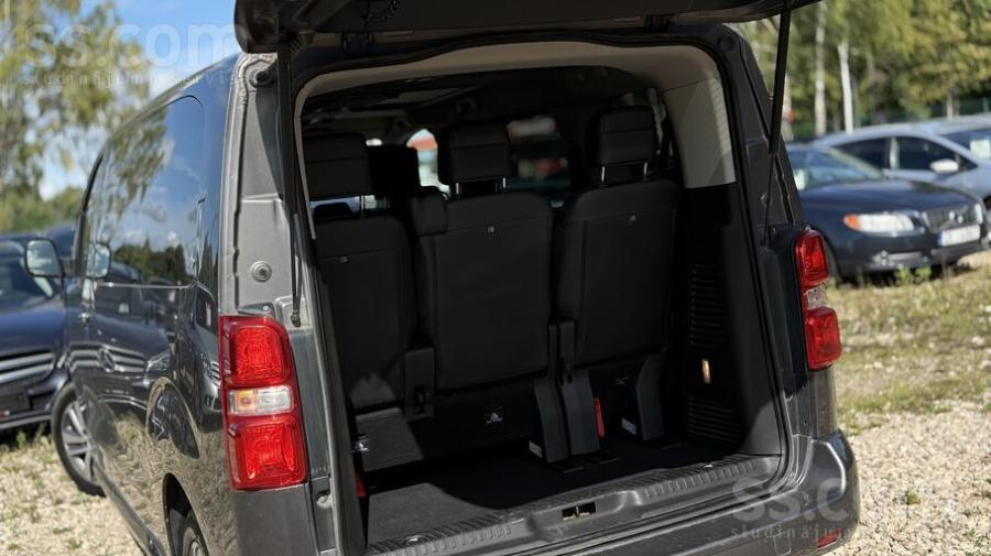 Grey Peugeot Traveller 2018 in Jelgava, with an engine capacity of 2.00 L and mileage of 207 thousand km for 16590 €, photo 30 on AUTOMOTO.COM.LV