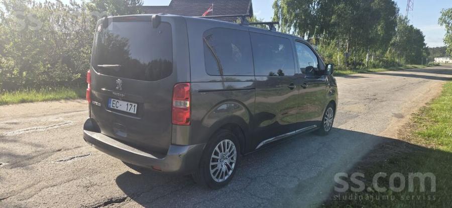 Grey Peugeot Traveller 2017 in Riga, with an engine capacity of 2.00 L and mileage of 320 thousand km for 16000 €, photo 6 on AUTOMOTO.COM.LV