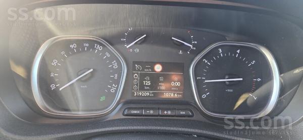 Grey Peugeot Traveller 2017 in Riga, with an engine capacity of 2.00 L and mileage of 320 thousand km for 16000 €, photo 8 on AUTOMOTO.COM.LV