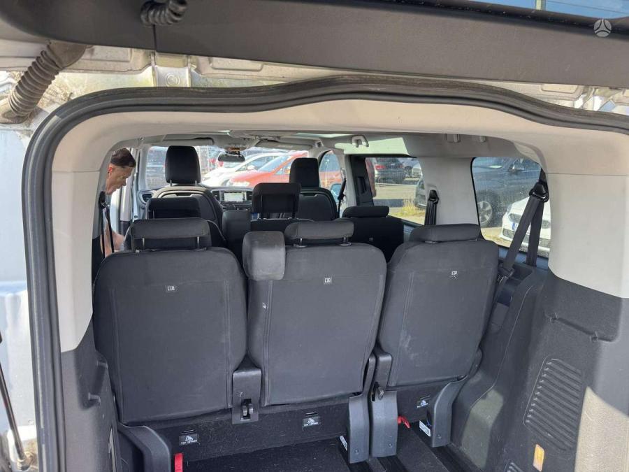 Grey Peugeot Traveller 2017 in Kaunas, with an engine capacity of 2.00 L and mileage of 191 thousand km for 12800 €, photo 6 on AUTOMOTO.COM.LV