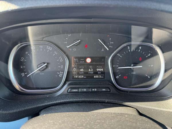 Pelēks Peugeot Traveller 2017 Kauņa, ar dzinēja tilpumu 2.00 L un nobraukumu 191 tūkst. km par 12800 €, foto 8 vietnē AUTOMOTO.COM.LV