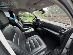 Pelēks Peugeot Traveller 2019 Jelgava, ar dzinēja tilpumu 2.00 L un nobraukumu 176 tūkst. km par 20500 €, foto 6 vietnē AUTOMOTO.COM.LV