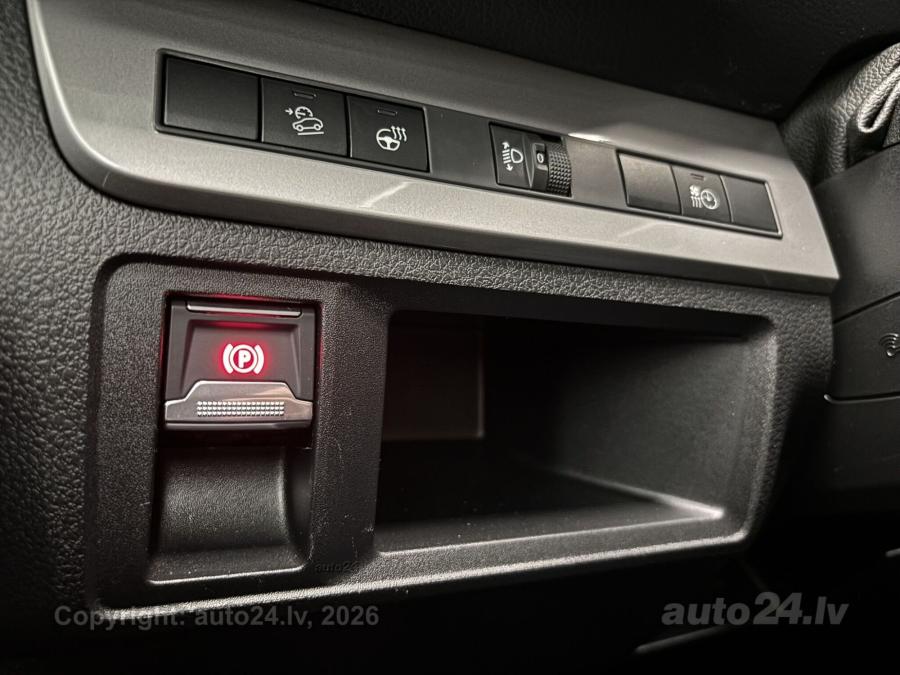 Grey Peugeot Traveller 2025 in Tallinn, with an engine capacity of 2.00 L and mileage of 48 thousand km for 44900 €, photo 9 on AUTOMOTO.COM.LV
