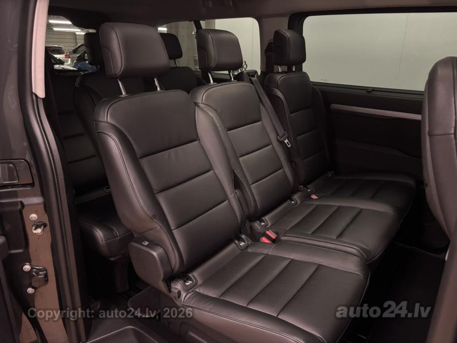 Grey Peugeot Traveller 2025 in Tallinn, with an engine capacity of 2.00 L and mileage of 48 thousand km for 44900 €, photo 14 on AUTOMOTO.COM.LV