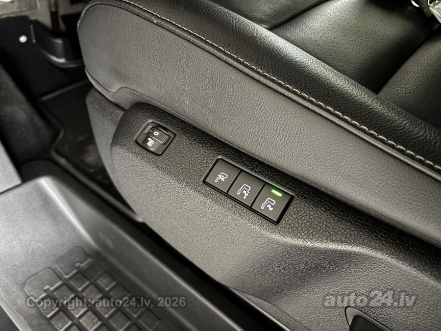 Grey Peugeot Traveller 2025 in Tallinn, with an engine capacity of 2.00 L and mileage of 48 thousand km for 44900 €, photo 17 on AUTOMOTO.COM.LV