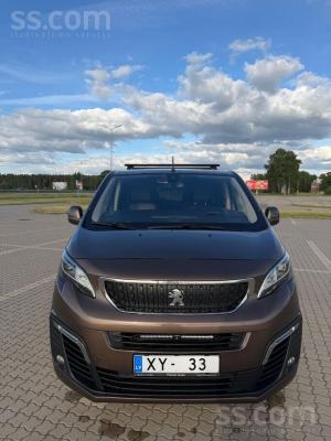 Peugeot Traveller 2019 Rīga, ar dzinēja tilpumu 2.00 L un nobraukumu 130 tūkst. km par 26700 €, foto  vietnē AUTOMOTO.COM.LV