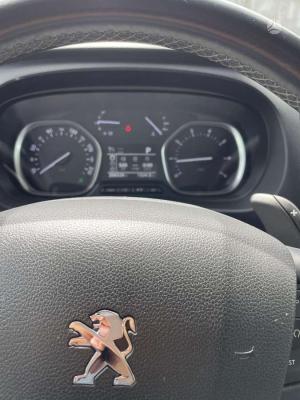 Oranžs Peugeot Traveller 2017 Kauņa, ar dzinēja tilpumu 2.00 L un nobraukumu 207 tūkst. km par 25000 €, foto 3 vietnē AUTOMOTO.COM.LV