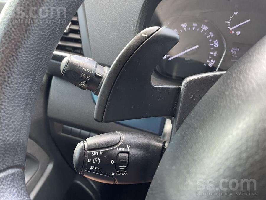 Oranžs Peugeot Traveller 2016 Talsi, ar dzinēja tilpumu 2.00 L un nobraukumu 162 tūkst. km par 17500 €, foto 18 vietnē AUTOMOTO.COM.LV